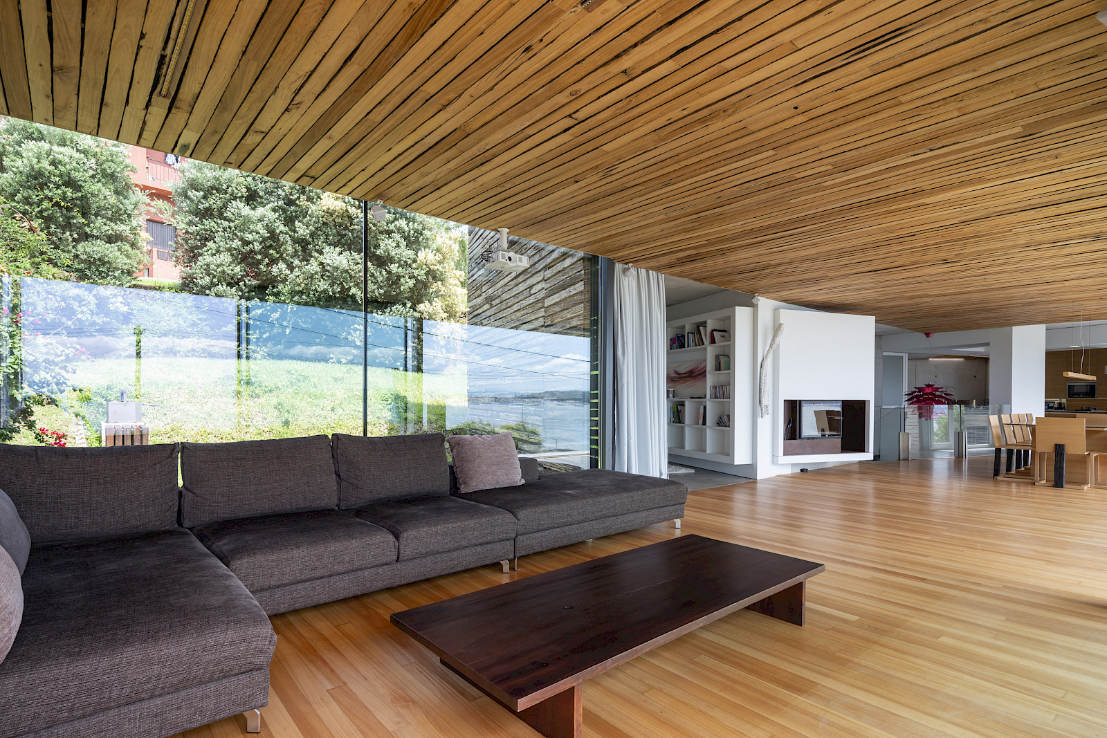 Dezanove House by inaki leite design