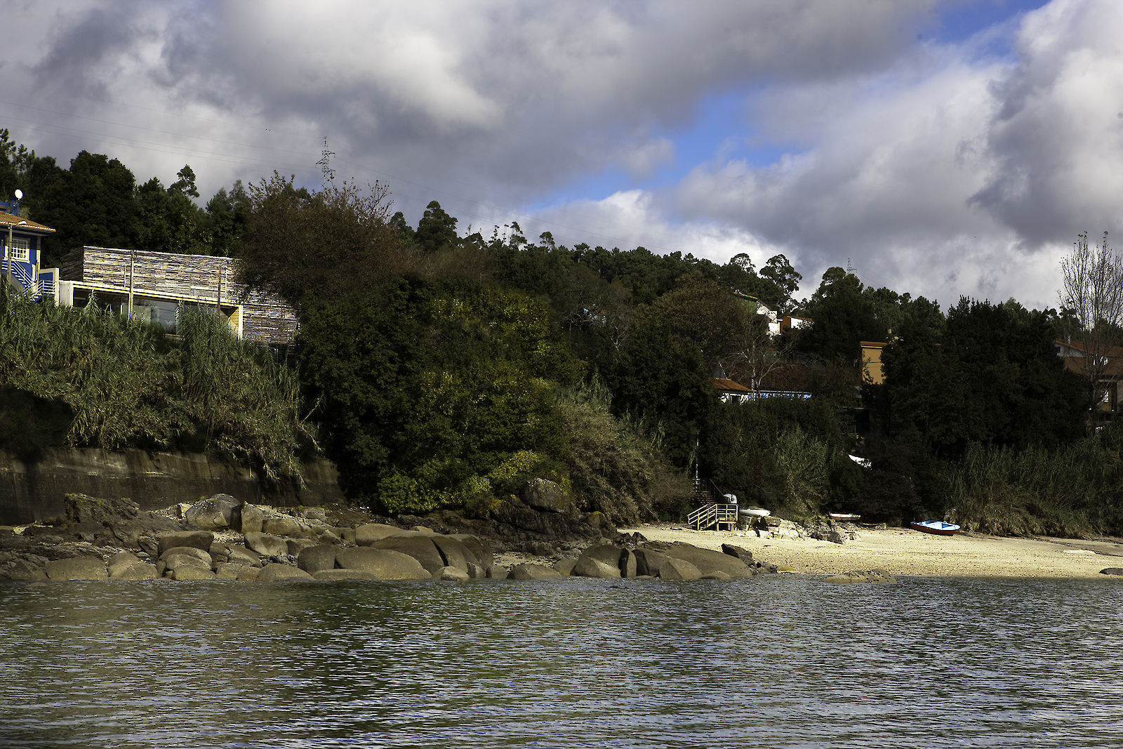 Dezanove House by inaki leite design